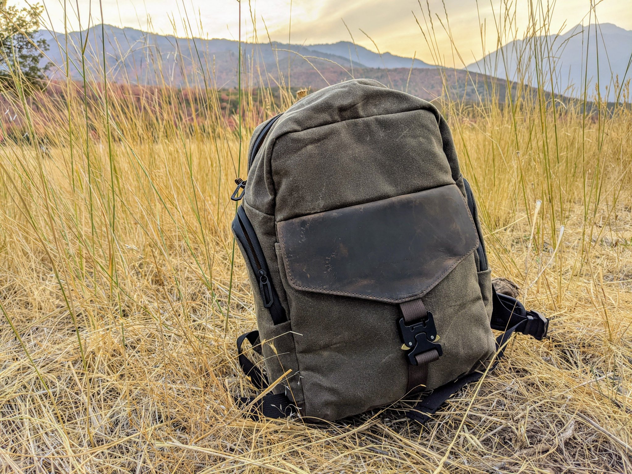 Leather Backpacks Archives - BestLeather.org