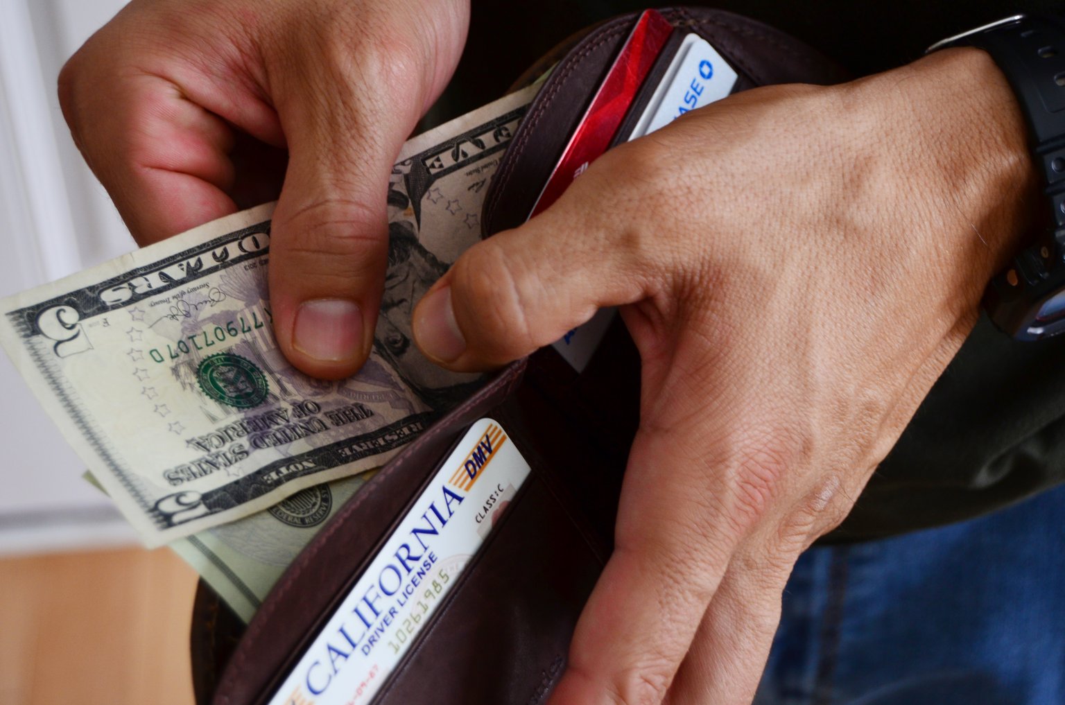 Leather Wallets Archives - BestLeather.org